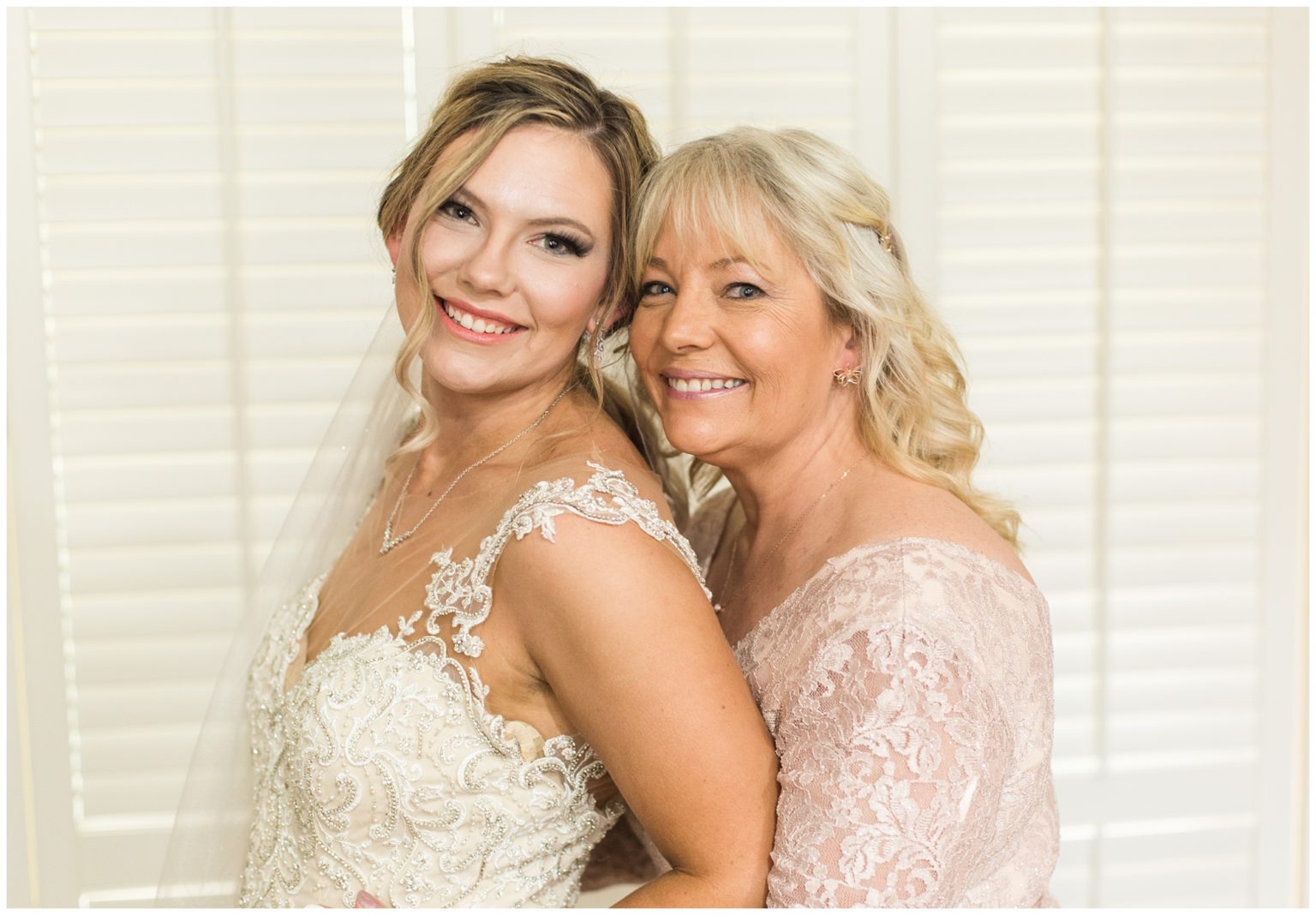 Maddy + John | Auburn Illinois | Coral & Navy Farm Wedding Photographer ...